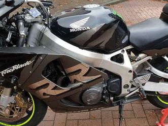 HONDA cbr-919-rr Used - the parking motorcycles