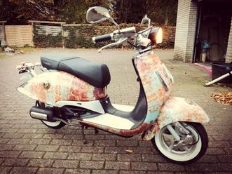 PIAGGIO rost-optik-folie-rat-look-vespa-roller-ratte-50x400cm-neu ...