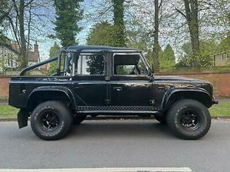 LAND ROVER DEFENDER stunning-land-rover-defender-pick-up-spectre-looks ...