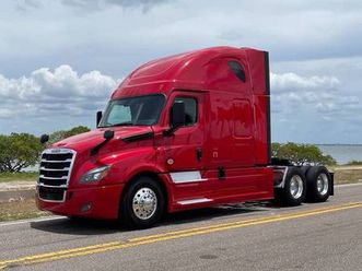 FREIGHTLINER CASCADIA 2019-frht-cascadia-dd15-auto-tk-apu-driver-loft ...