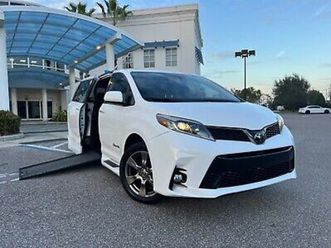 TOYOTA SIENNA handicap-mobility-wheelchair-van-power-infloor-ramp-w ...