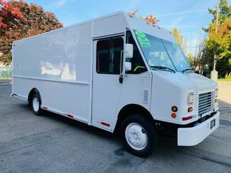 FREIGHTLINER MT 2007-freightliner-utilimaster-mt45-diesel-18ft-cargo ...