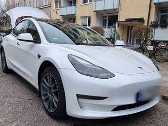 TESLA MODEL 3 tesla-model-3-allradantrieb-mit-dualmotor-long-ran ...